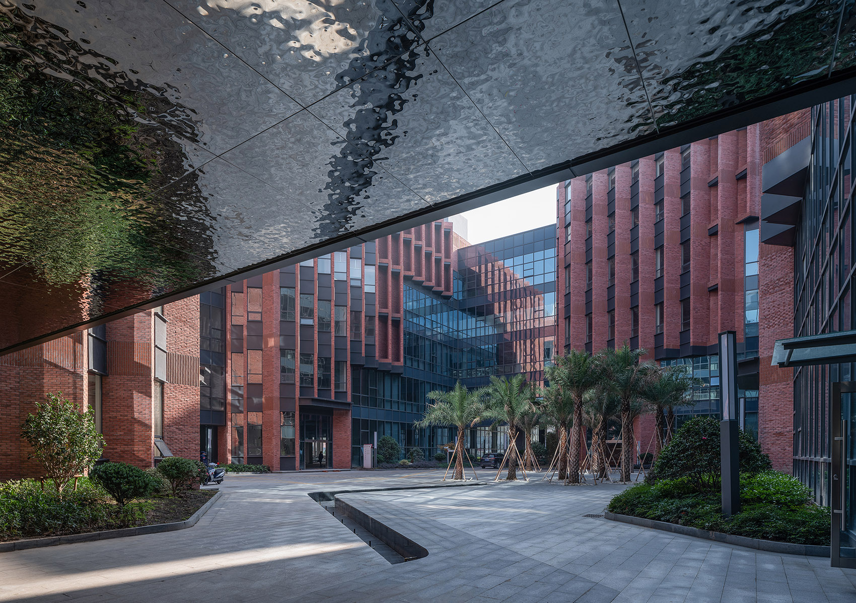 Phase Two of the Free Trade No. 1 Project in Shanghai by DESHIN ...