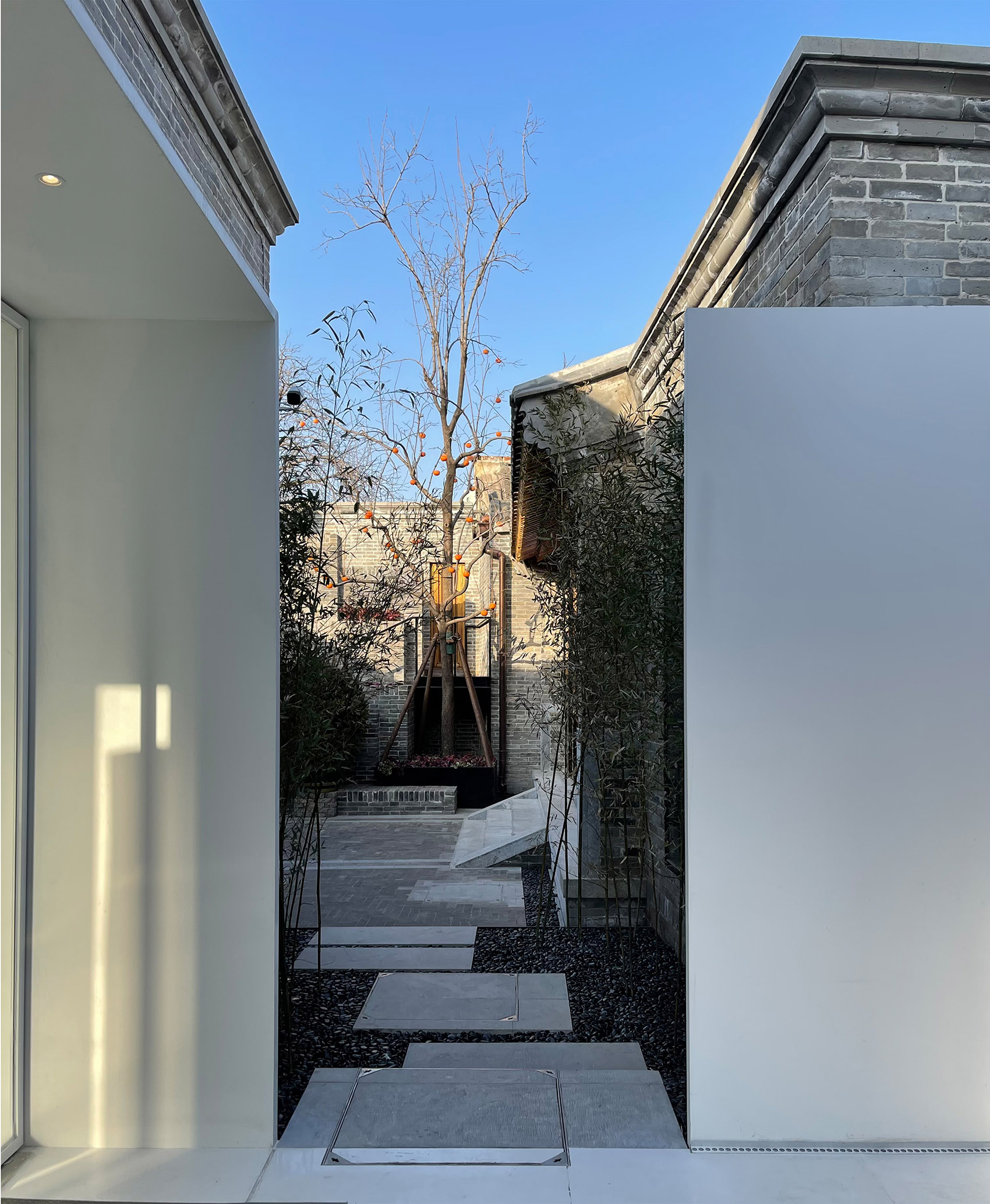 Courtyard renovation at No. 33 Gulou West Street in Beijing by United ...