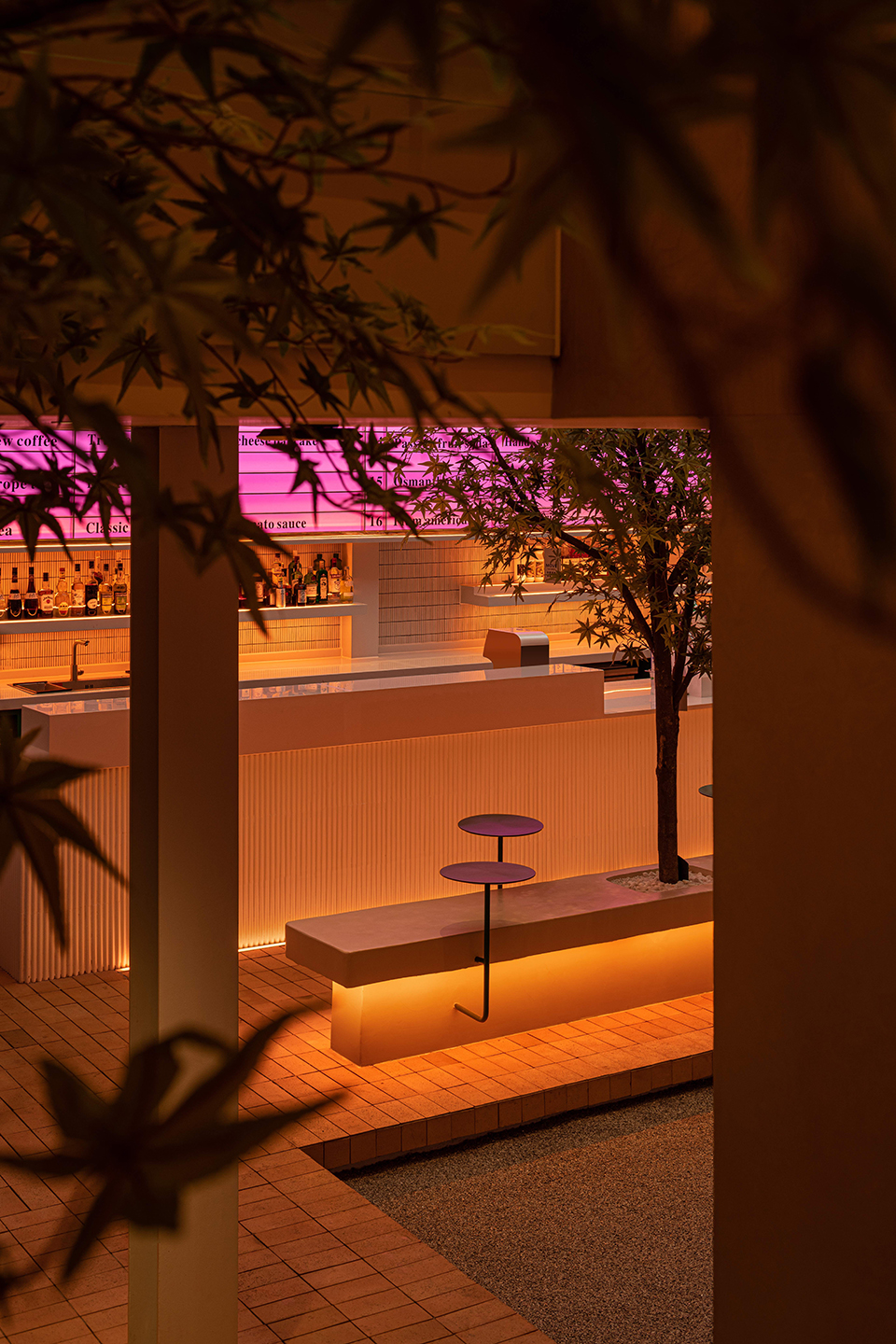 CARE PARTNER, China by Yizhan Design - 谷德设计网