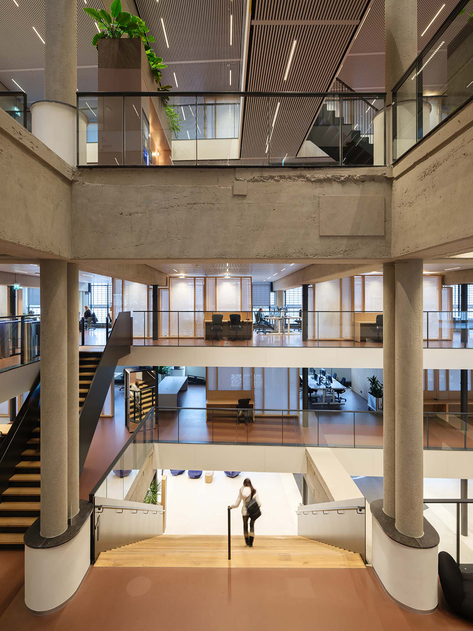 Stationspostgebouw by KCAP + Kraaijvanger Architects - 谷德设计网