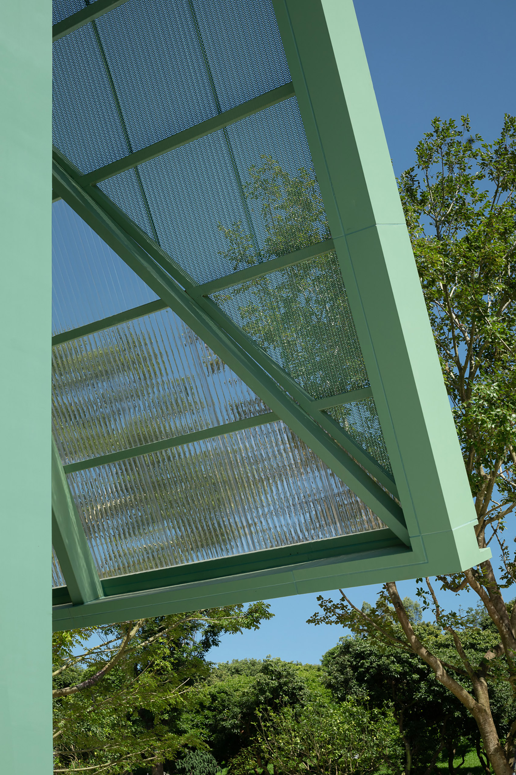 Four-Roof Pavilion by Found Projects + Schneider Luescher - 谷德设计网