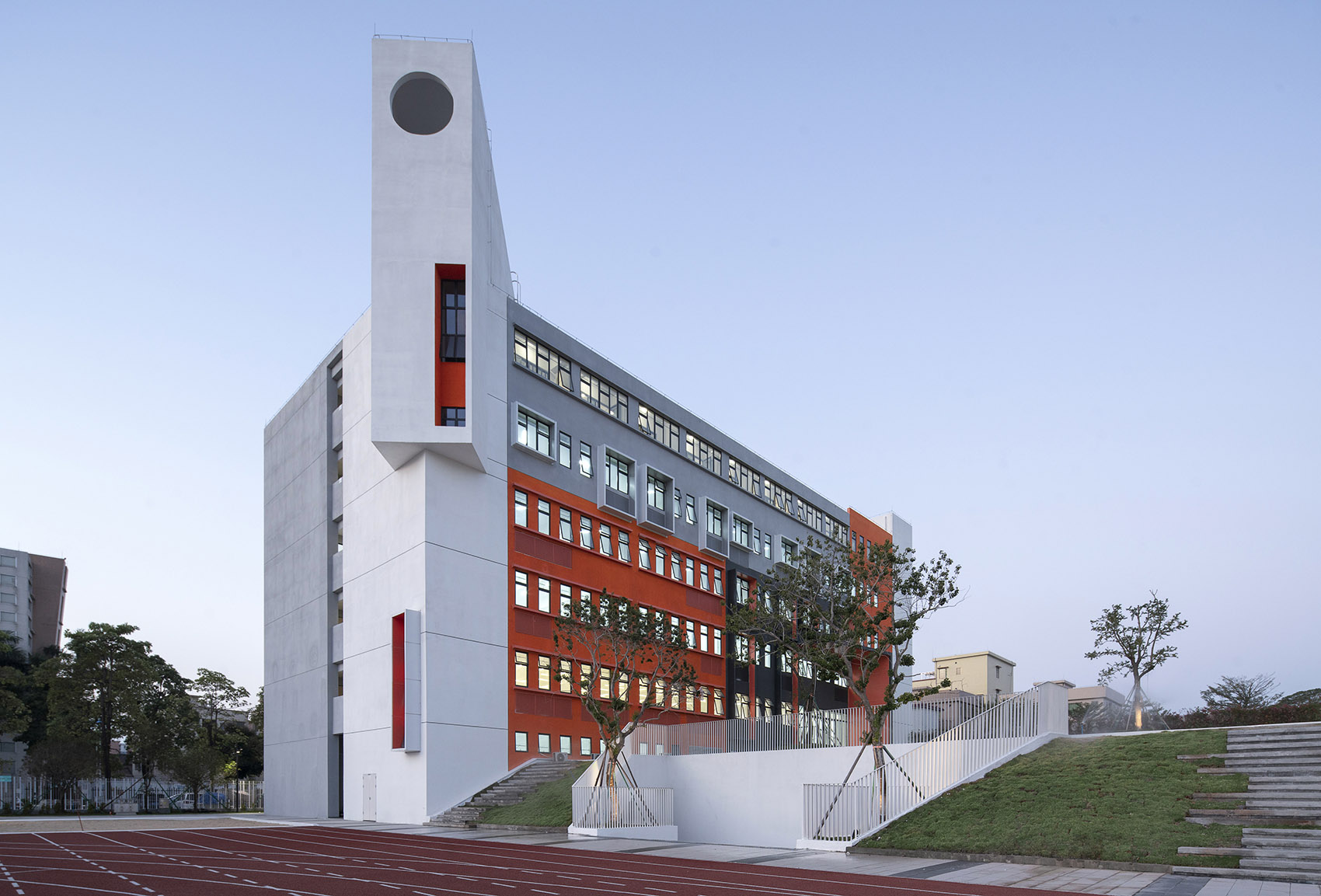 Nanhai Guicheng Jingui High School by Atelier cnS - 谷德设计网