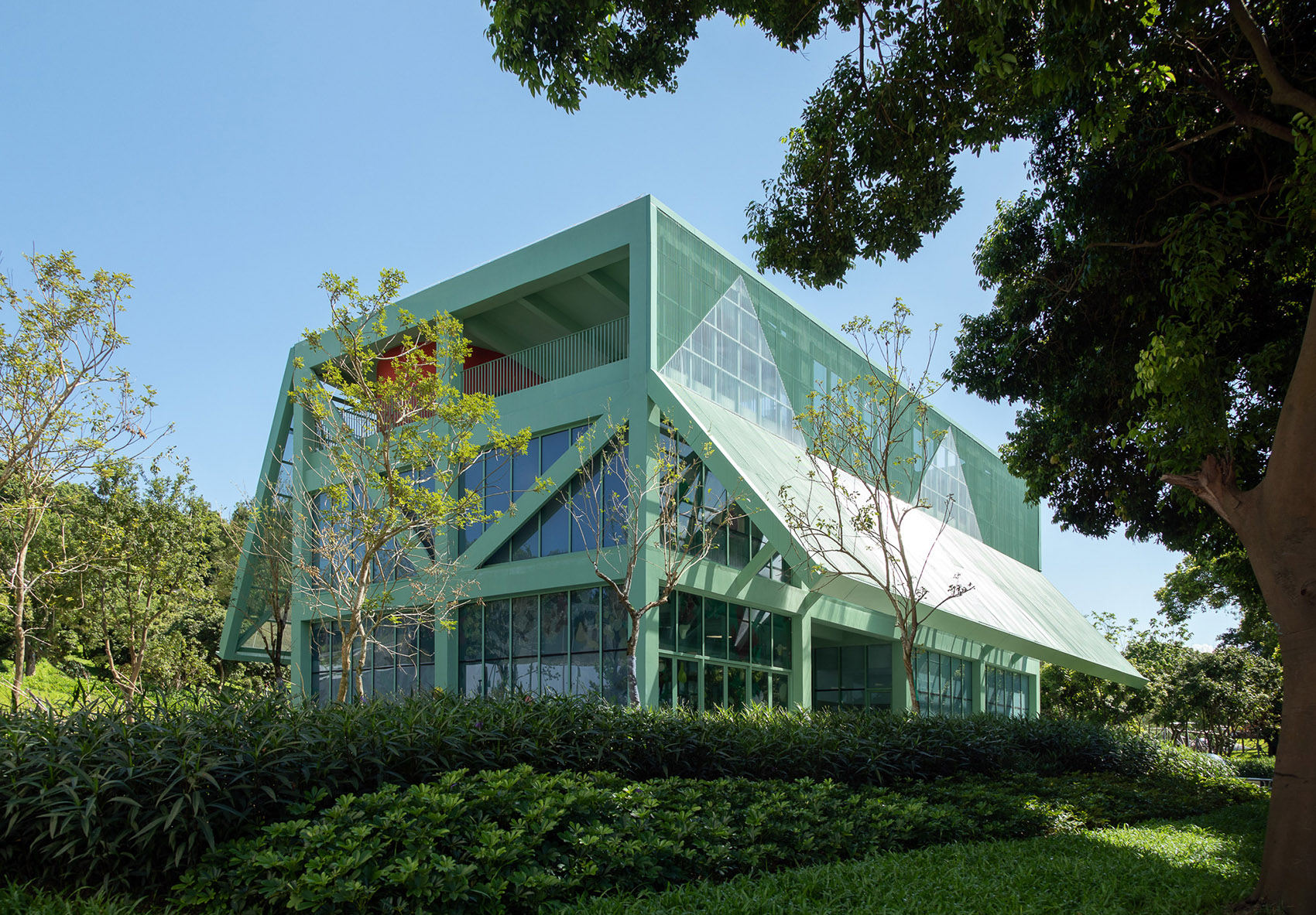 Four-Roof Pavilion by Found Projects + Schneider Luescher - 谷德设计网