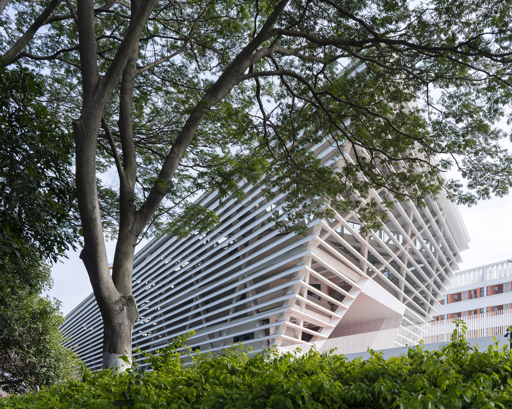 Nanhai Guicheng Jingui High School by Atelier cnS - 谷德设计网