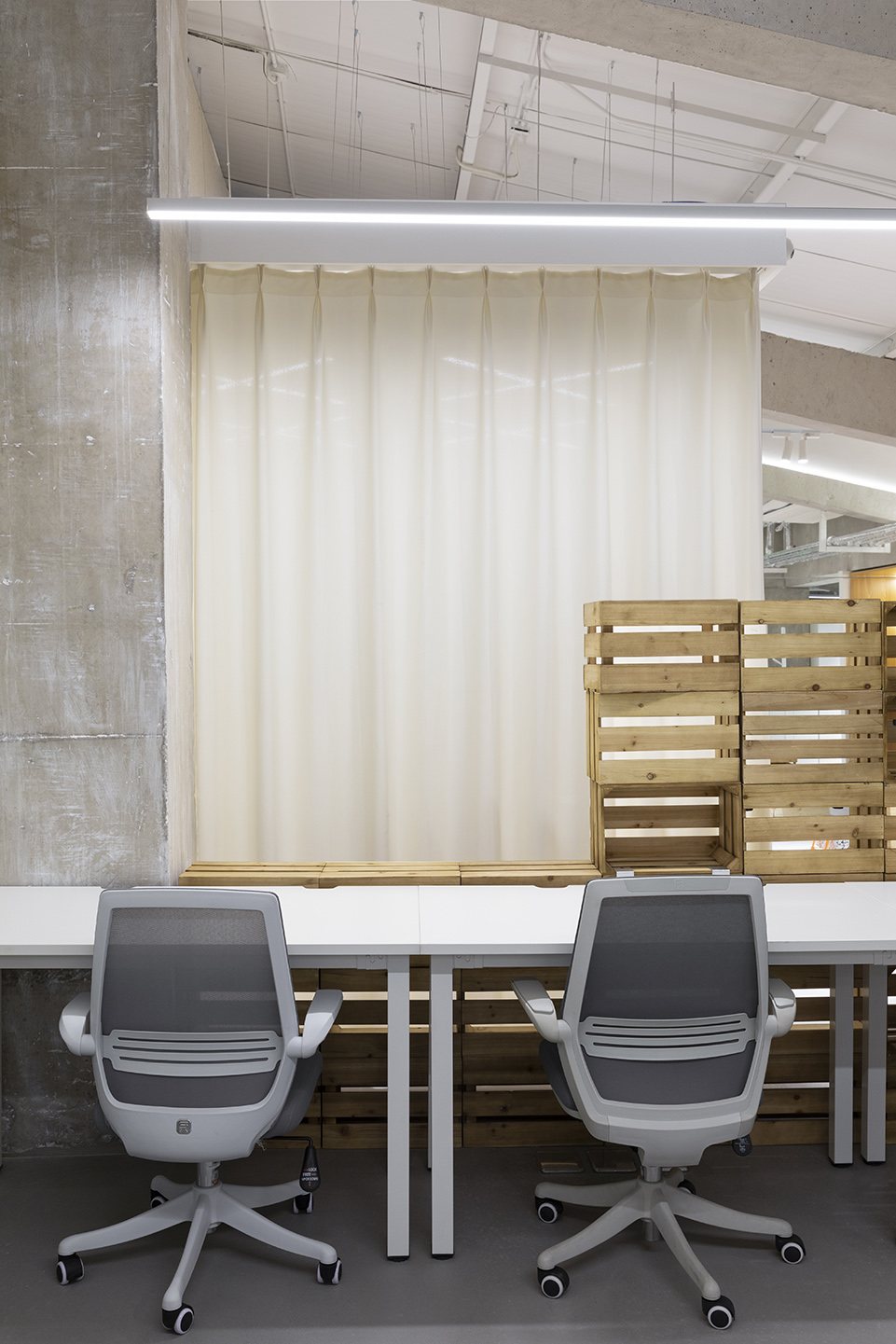 Ollie Workplace Interior Design by Within Beyond Studio - 谷德设计网