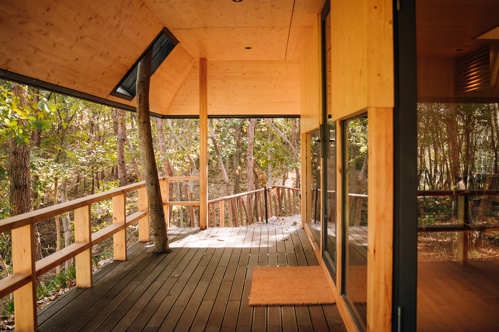 Wild Home #96# – The Pyramid Cabin, China by Wiki World & Advanced ...