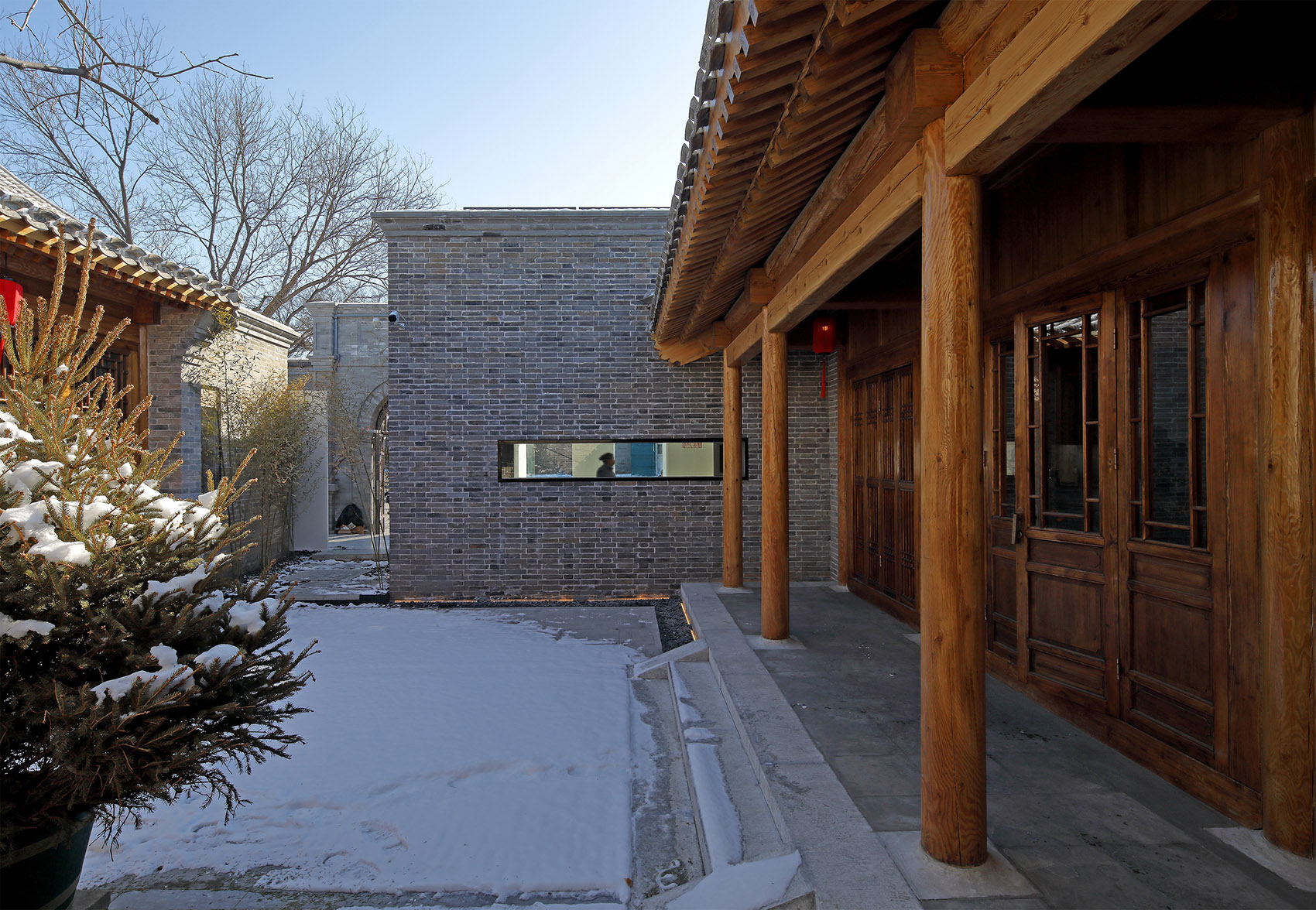 Courtyard renovation at No. 33 Gulou West Street in Beijing by United ...