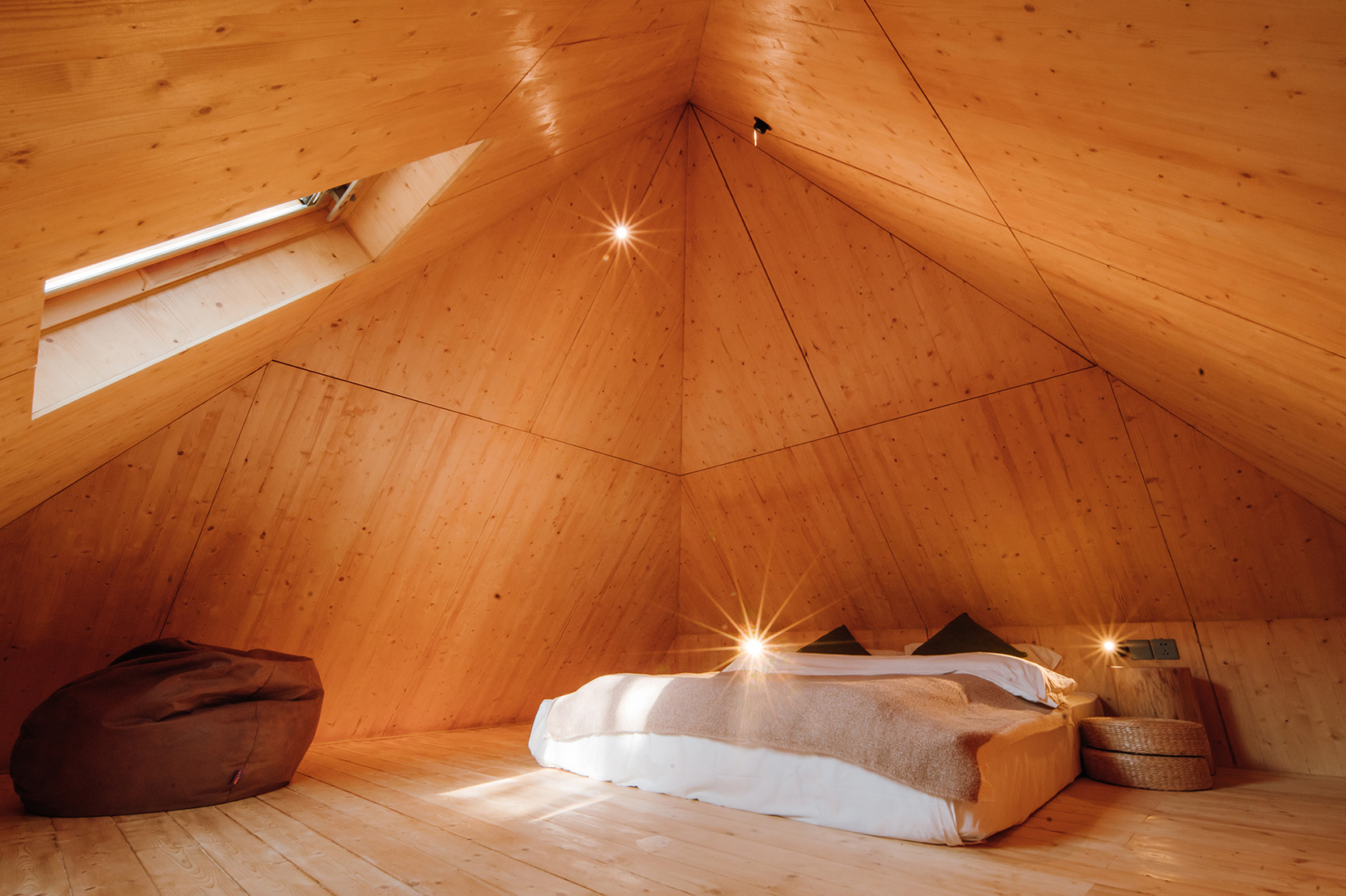 Wild Home #96# – The Pyramid Cabin, China by Wiki World & Advanced ...