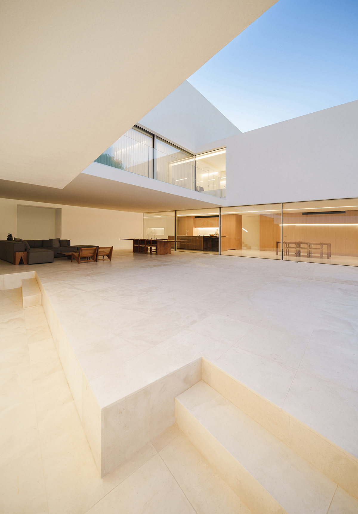 The Empty House by Fran Silvestre Arquitectos - 谷德设计网