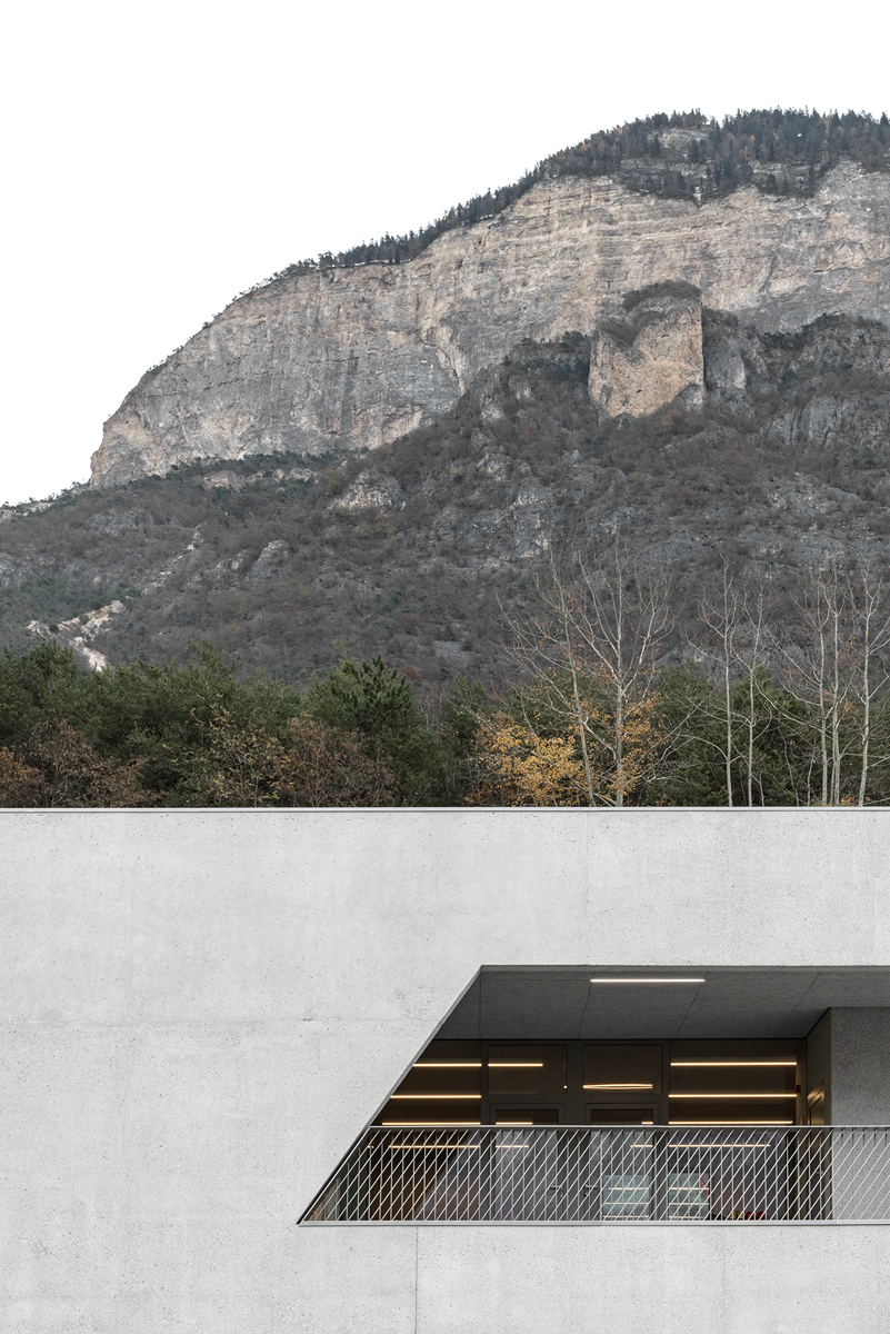 Fieldhouse by MoDusArchitects - 谷德设计网