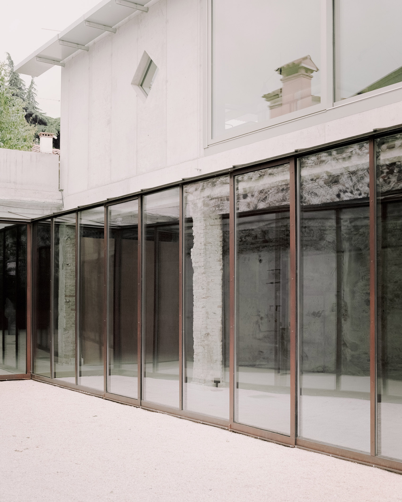 Threshold and Treasure by AMAA - 谷德设计网