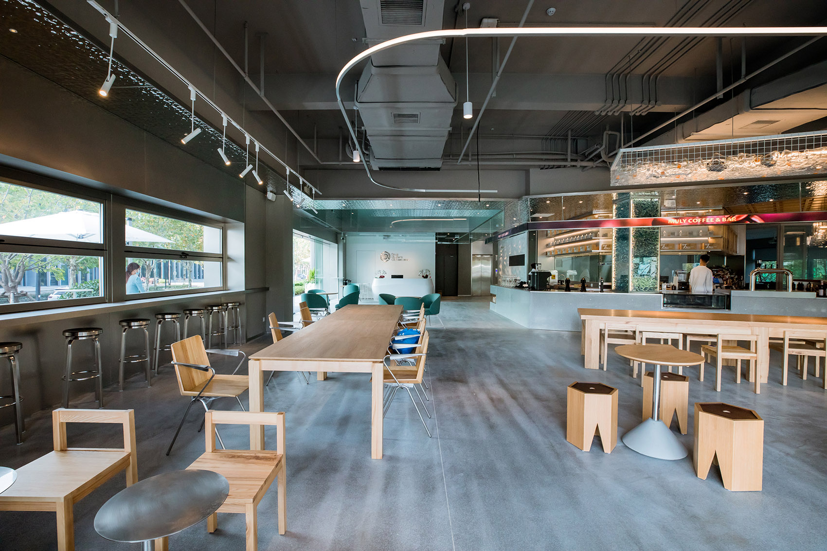 MULY Coffee Brand Store, Shanghai, China by QIHE DesignWorks - 谷德设计网