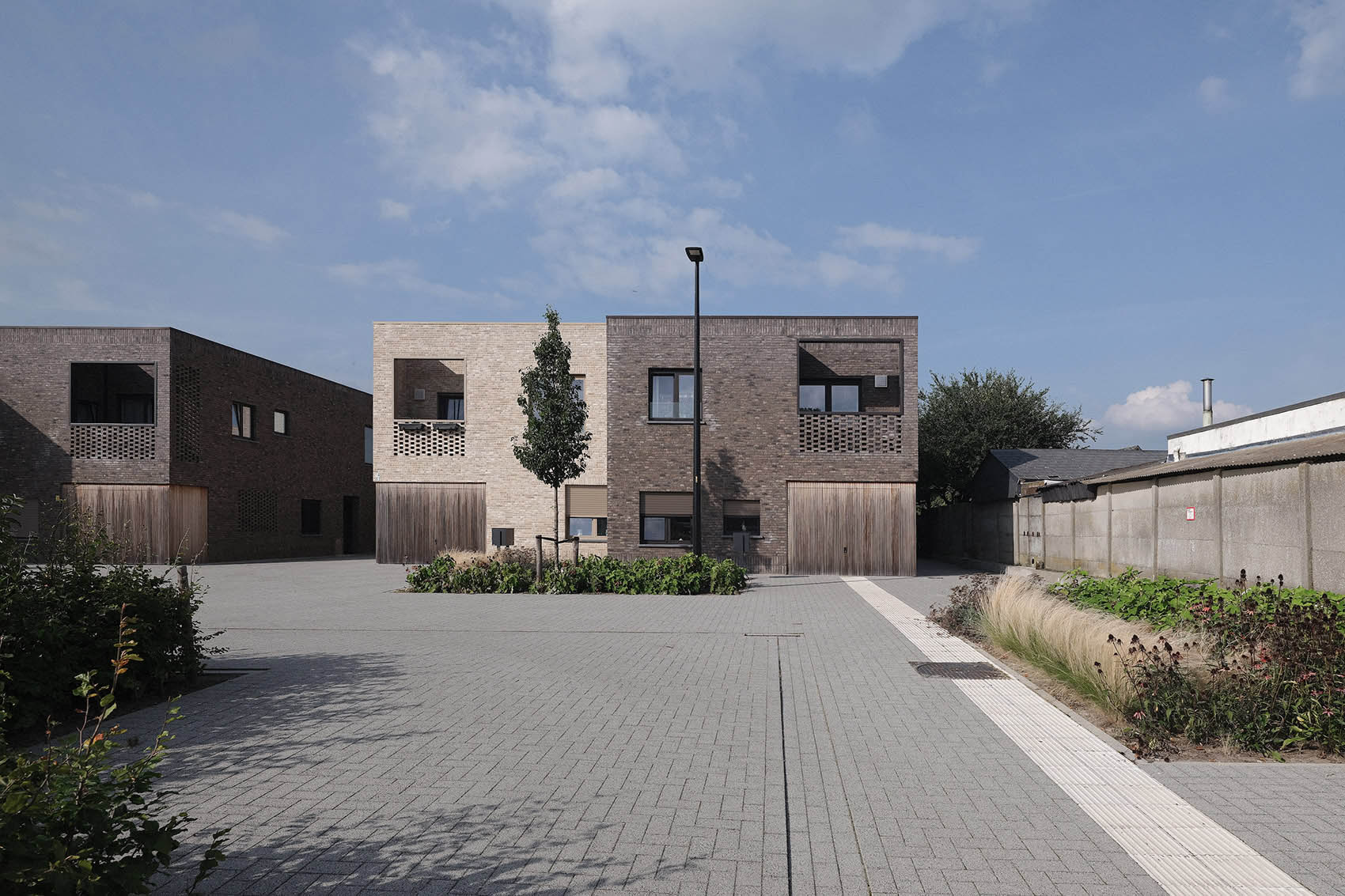 Social Housing in Dessel by Studio Farris Architects - 谷德设计网