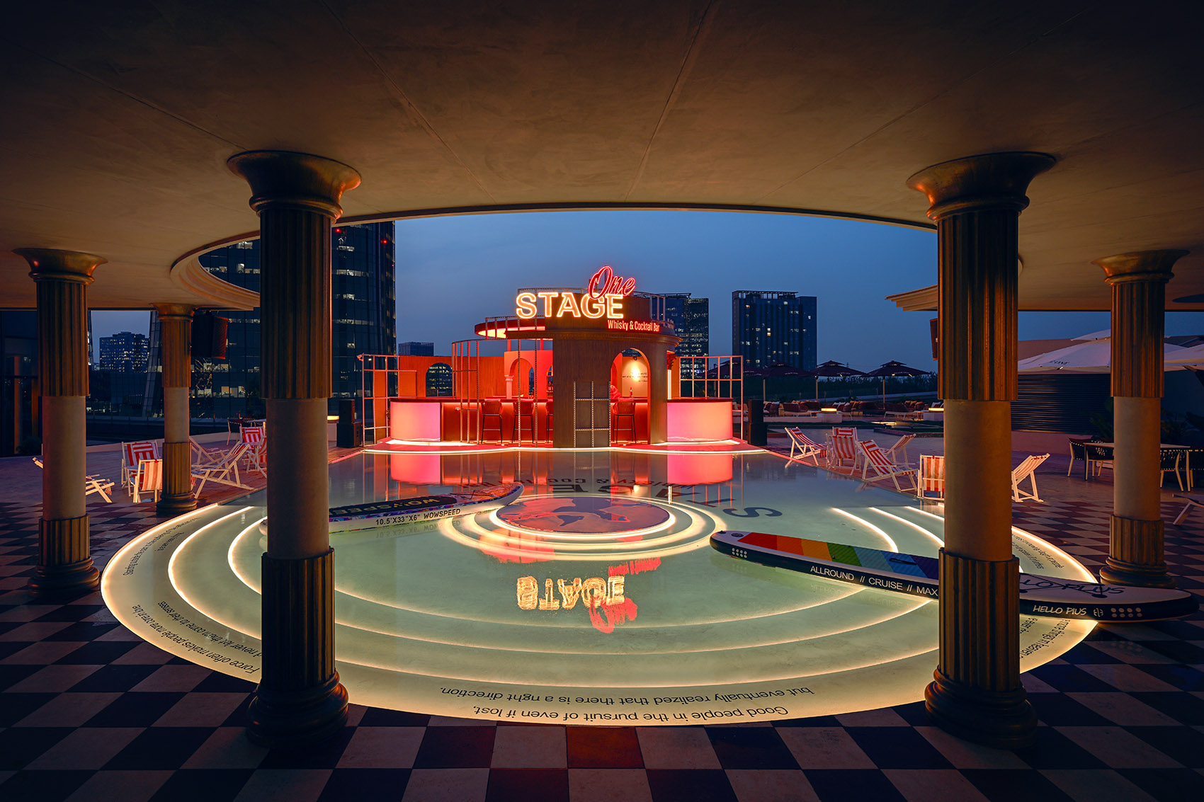 STAGEONE Mahua FunAge Immersive Drama Bar & STAGE ONE Terrace Bar by WAVE.GB - 谷德设计网