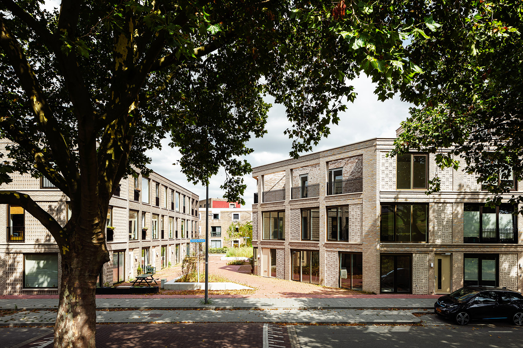 The Hudsons by Orange Architects - 谷德设计网