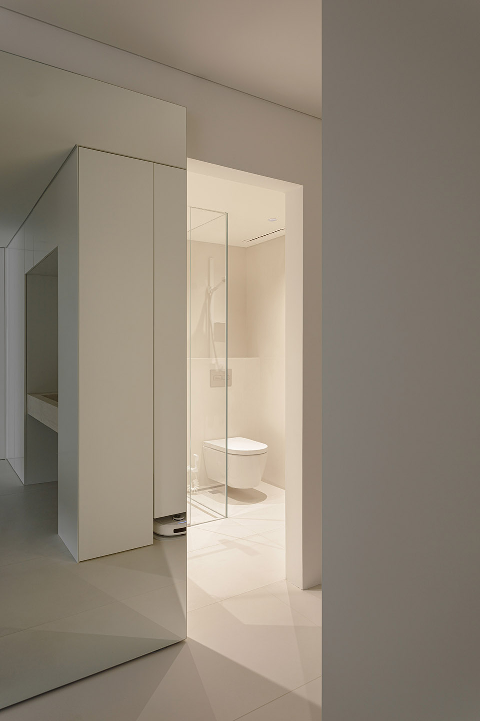 Between the lines, China by CHENJING DESIGN - 谷德设计网