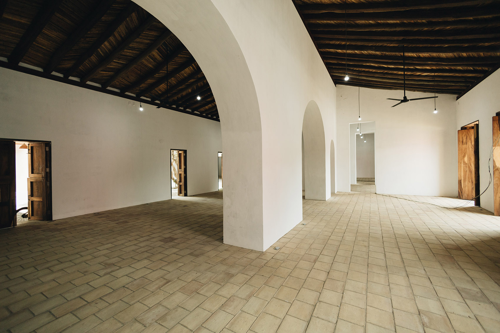 Reconstruction of The Gabriel López Chiñas library by ROOTSTUDIO - 谷德设计网