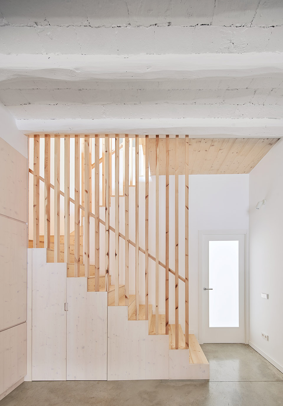 95pla Renovation And Expansion Of A Row House By Vallribera Arquitectes