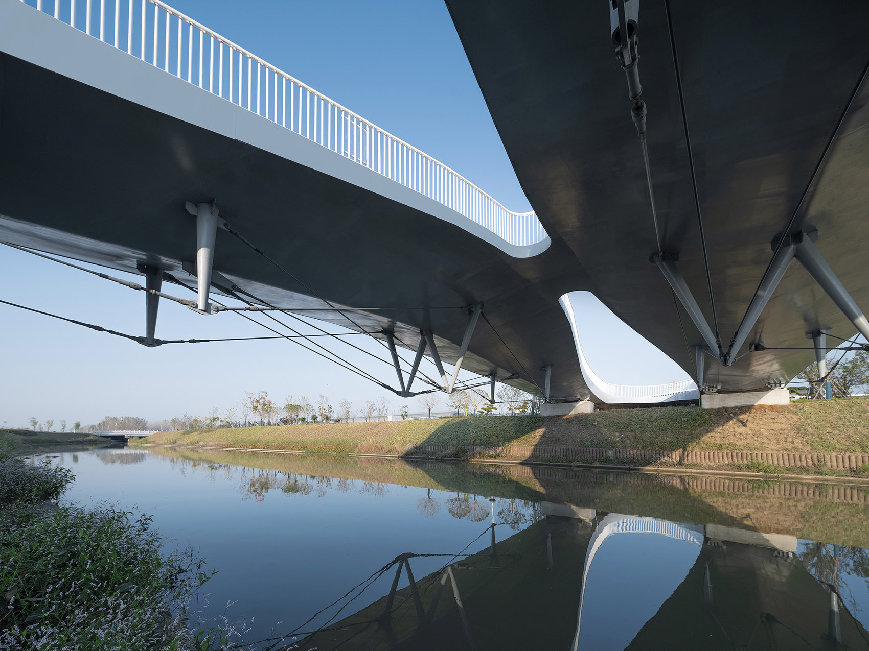 Baoying High Speed Railway Station Pedestrian Bridge(Lotus Leaf Bridge ...
