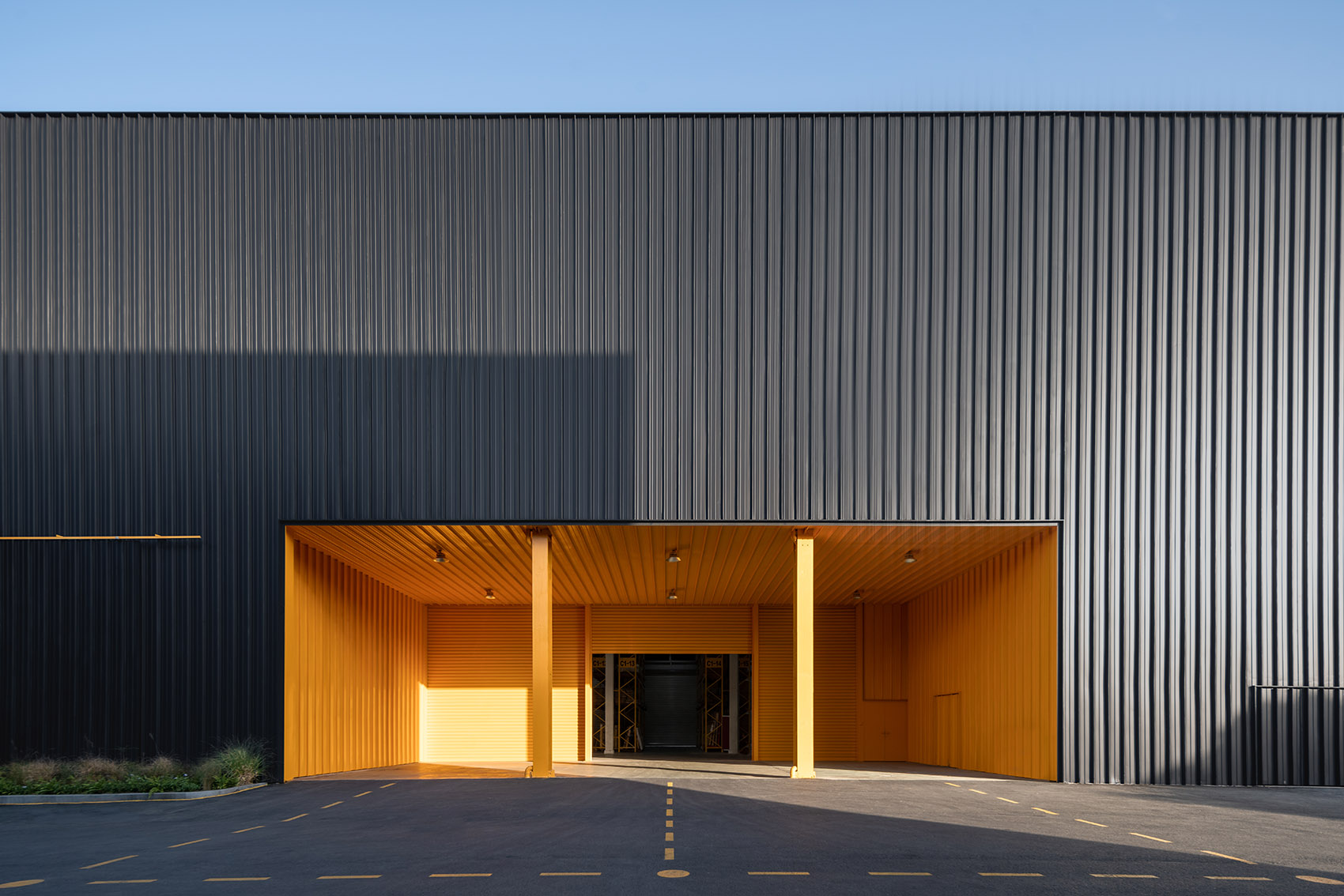 Renovation of the ForD warehouse, China by say architects - 谷德设计网