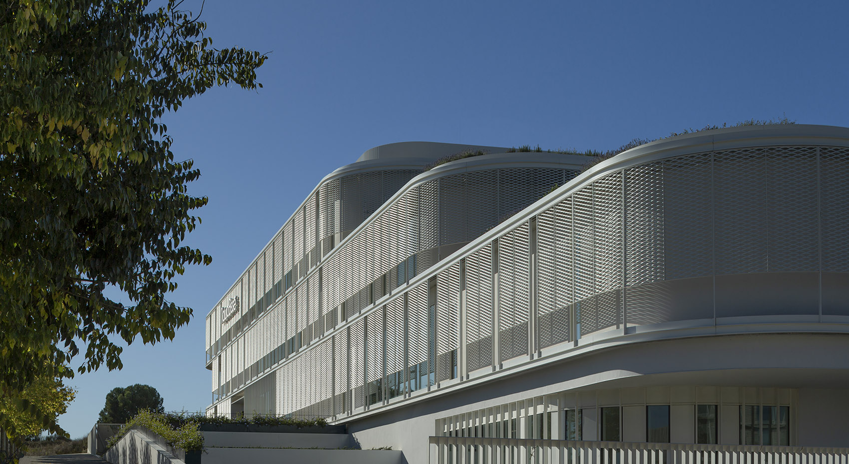 Natura Bissé’s new corporate headquarters by TDB Arquitectura - 谷德设计网