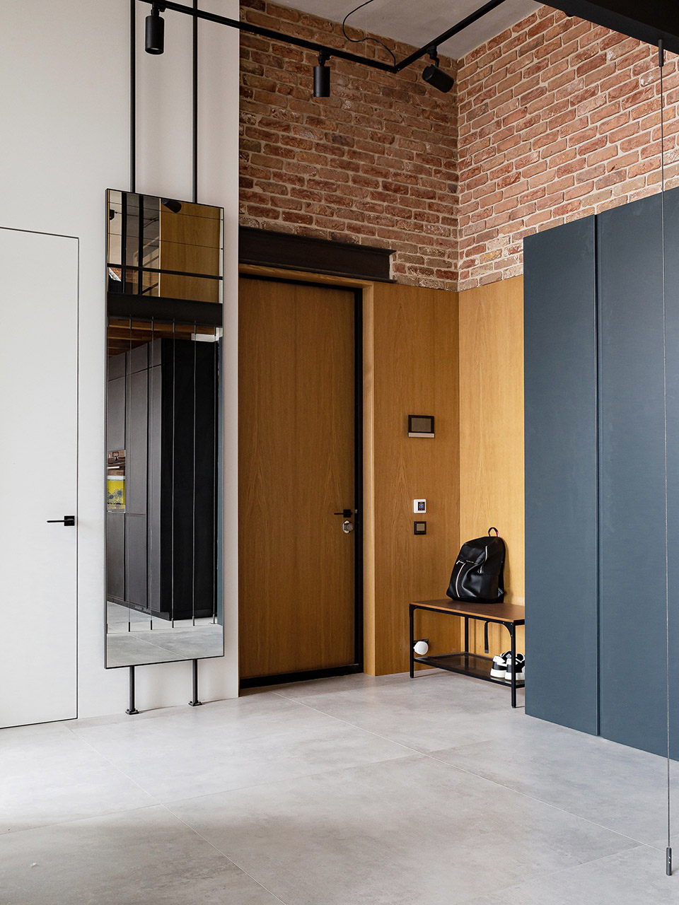 LOFT APARTMENT by ZROBIM architects - 谷德设计网