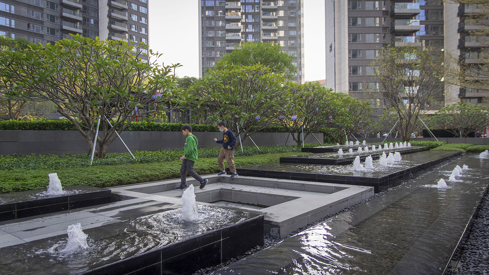 Shenzhen Yanlord Four Seasons New Gardens, China by CICADA + PUYU ...
