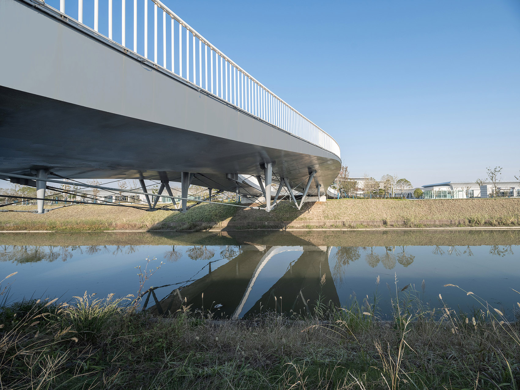 Baoying High Speed Railway Station Pedestrian Bridge(Lotus Leaf Bridge ...
