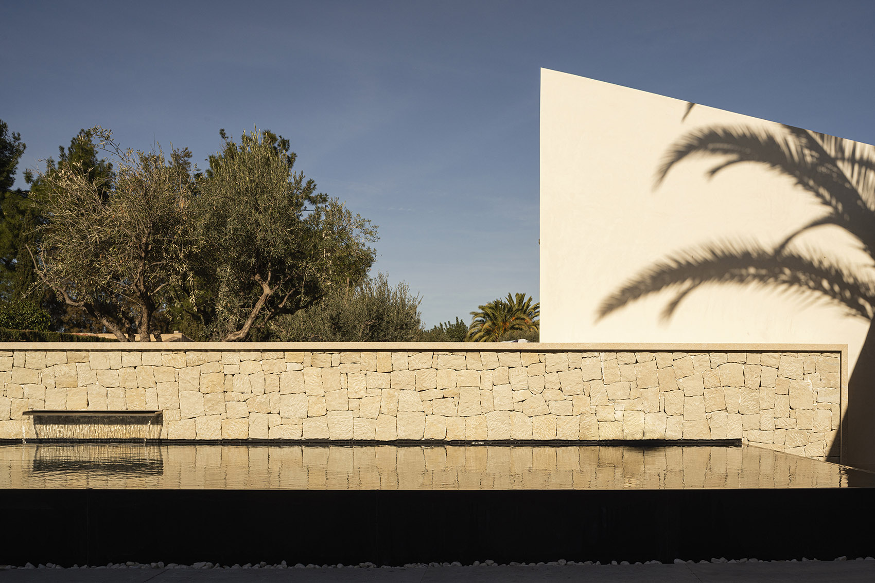 Home Refurbishment for Alejandro and Inma by Pablo Muñoz Payá ...