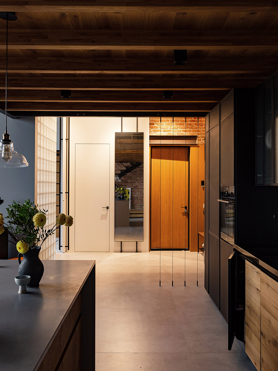 LOFT APARTMENT by ZROBIM architects - 谷德设计网