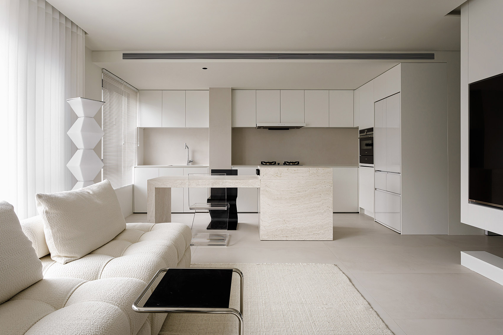 Between the lines, China by CHENJING DESIGN - 谷德设计网