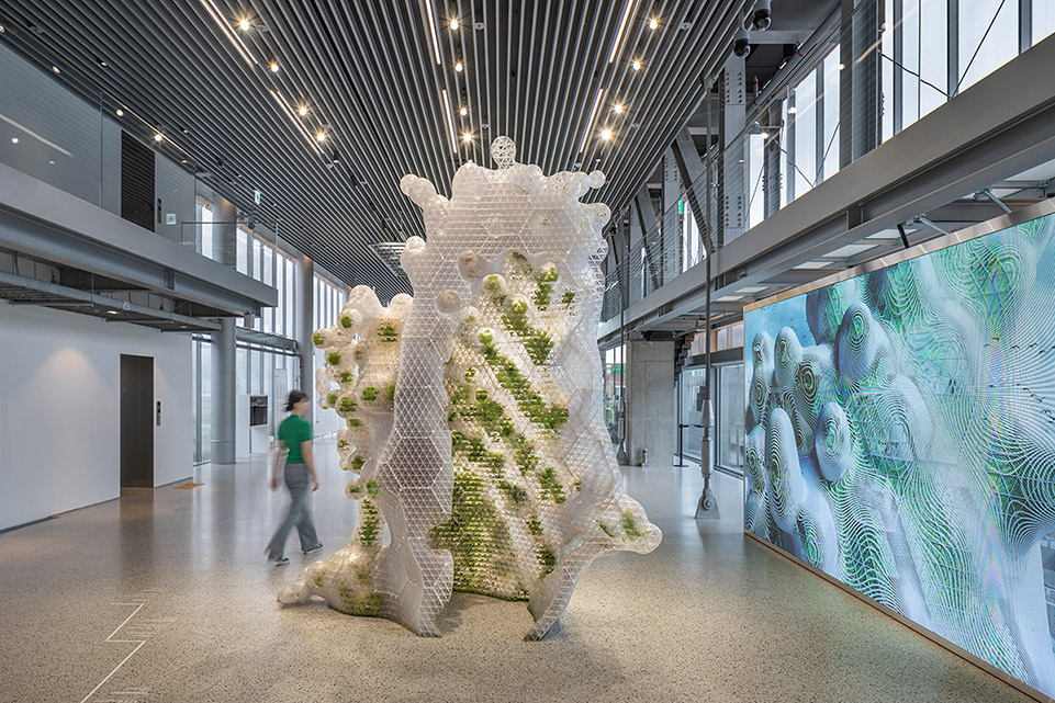 “Tree One” photosynthetic sculpture by ecoLogicStudio - 谷德设计网