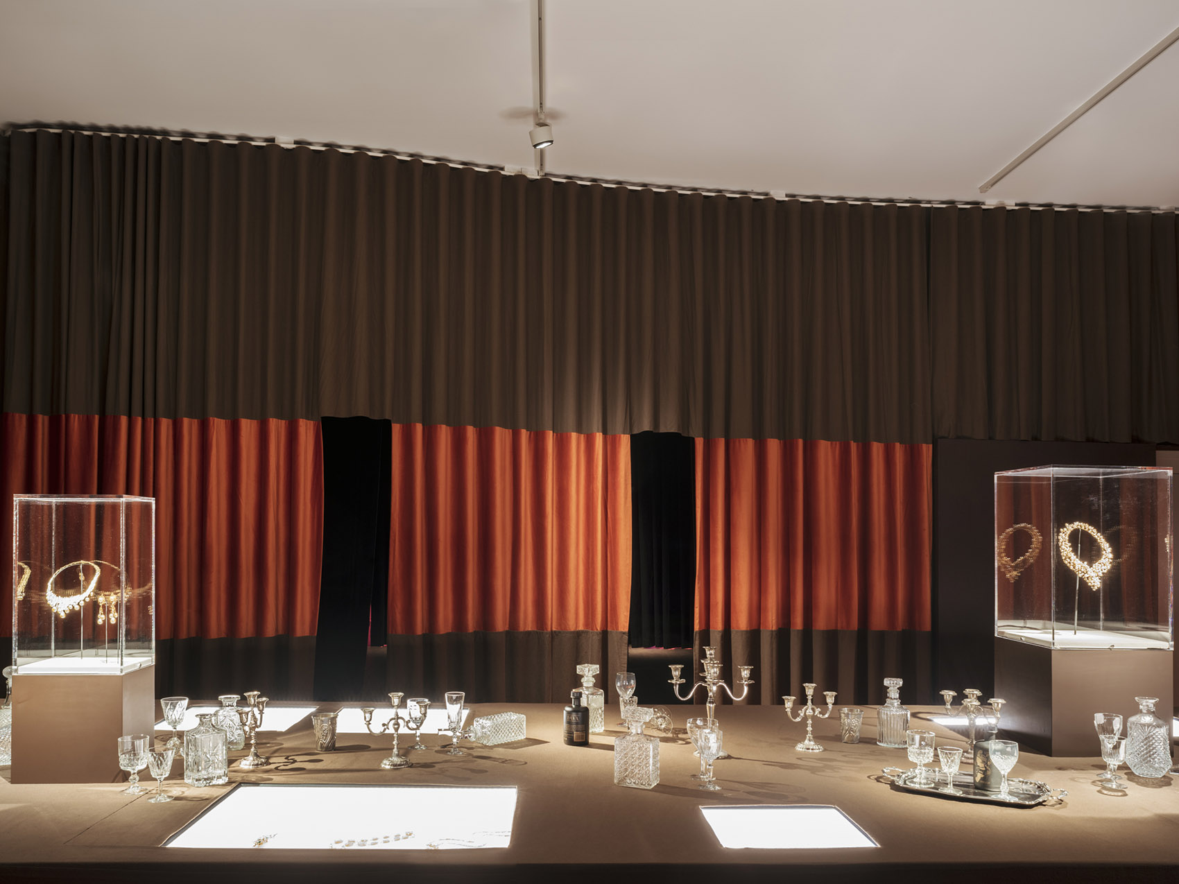 DIVA MUSEUM Scenography Design by Beyond Space - 谷德设计网