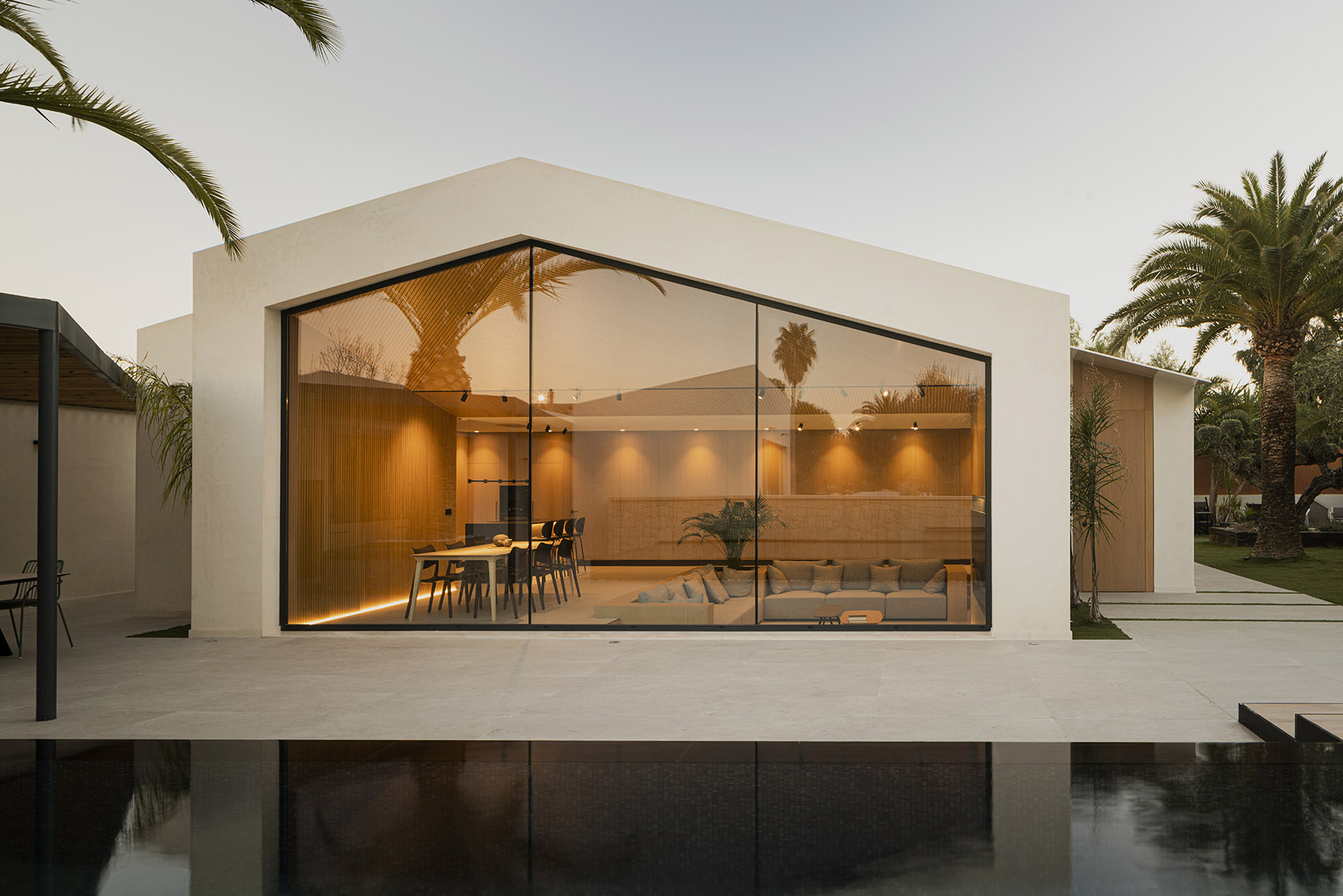 Home Refurbishment for Alejandro and Inma by Pablo Muñoz Payá ...