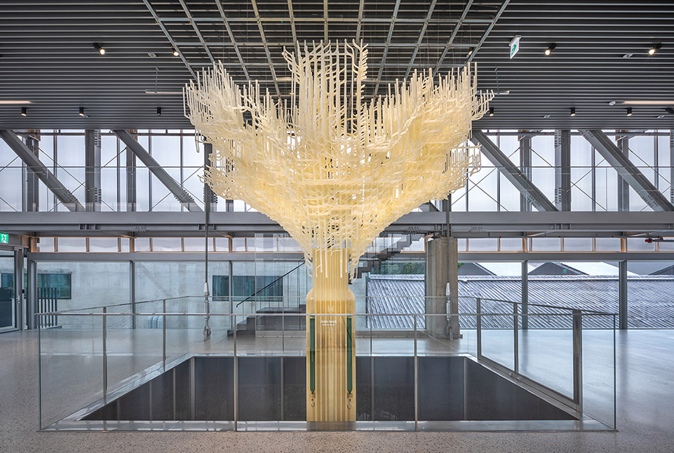 “Tree One” photosynthetic sculpture by ecoLogicStudio - 谷德设计网