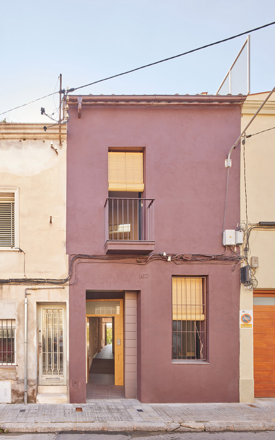 82SAN Renovation and expansion of a row house in the center of Terrassa ...