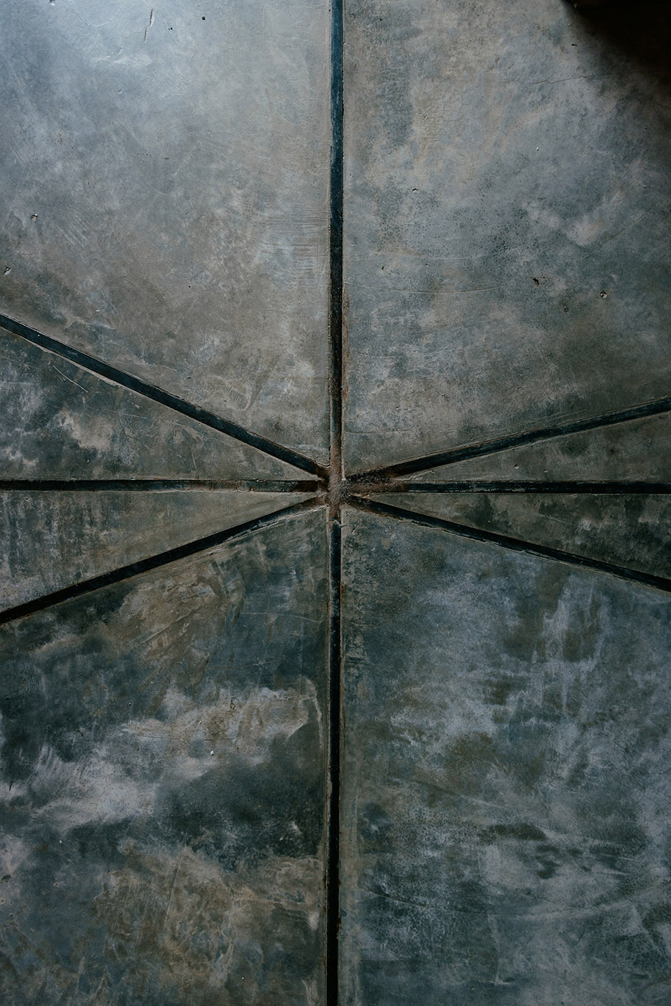 Cobarde by Rootstudio - 谷德设计网