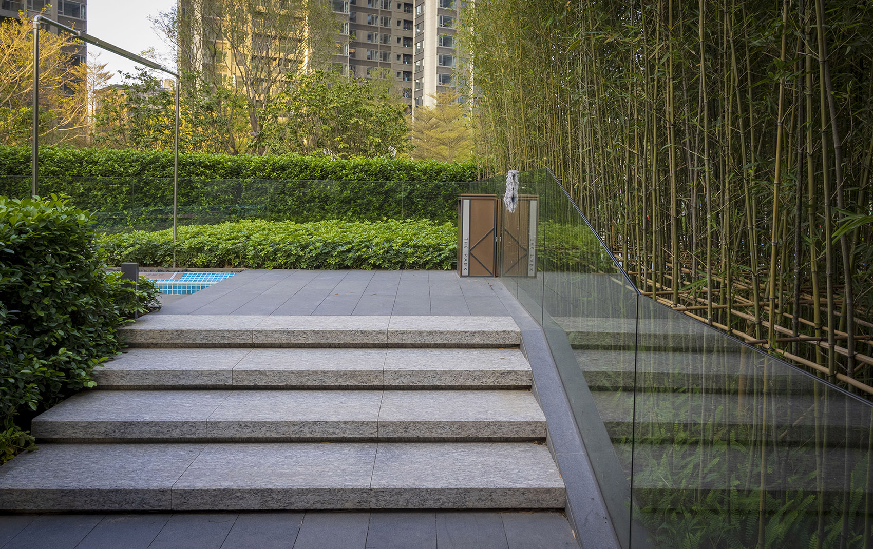 Shenzhen Yanlord Four Seasons New Gardens, China by CICADA + PUYU ...