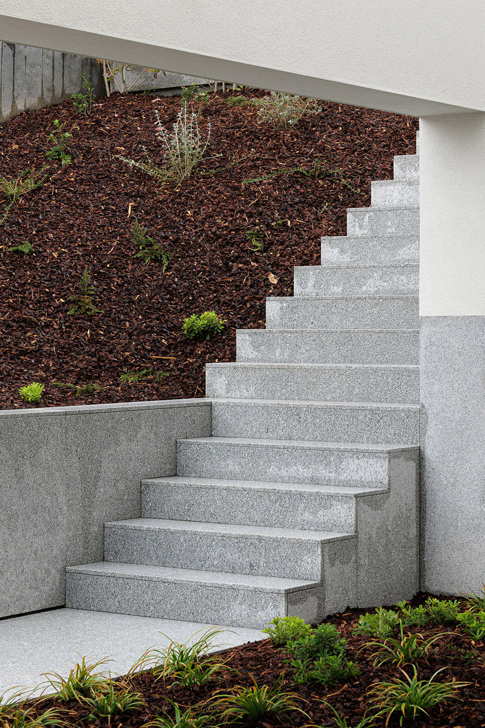 House in Santa Marinha by Helder da Rocha Arquitectos - 谷德设计网