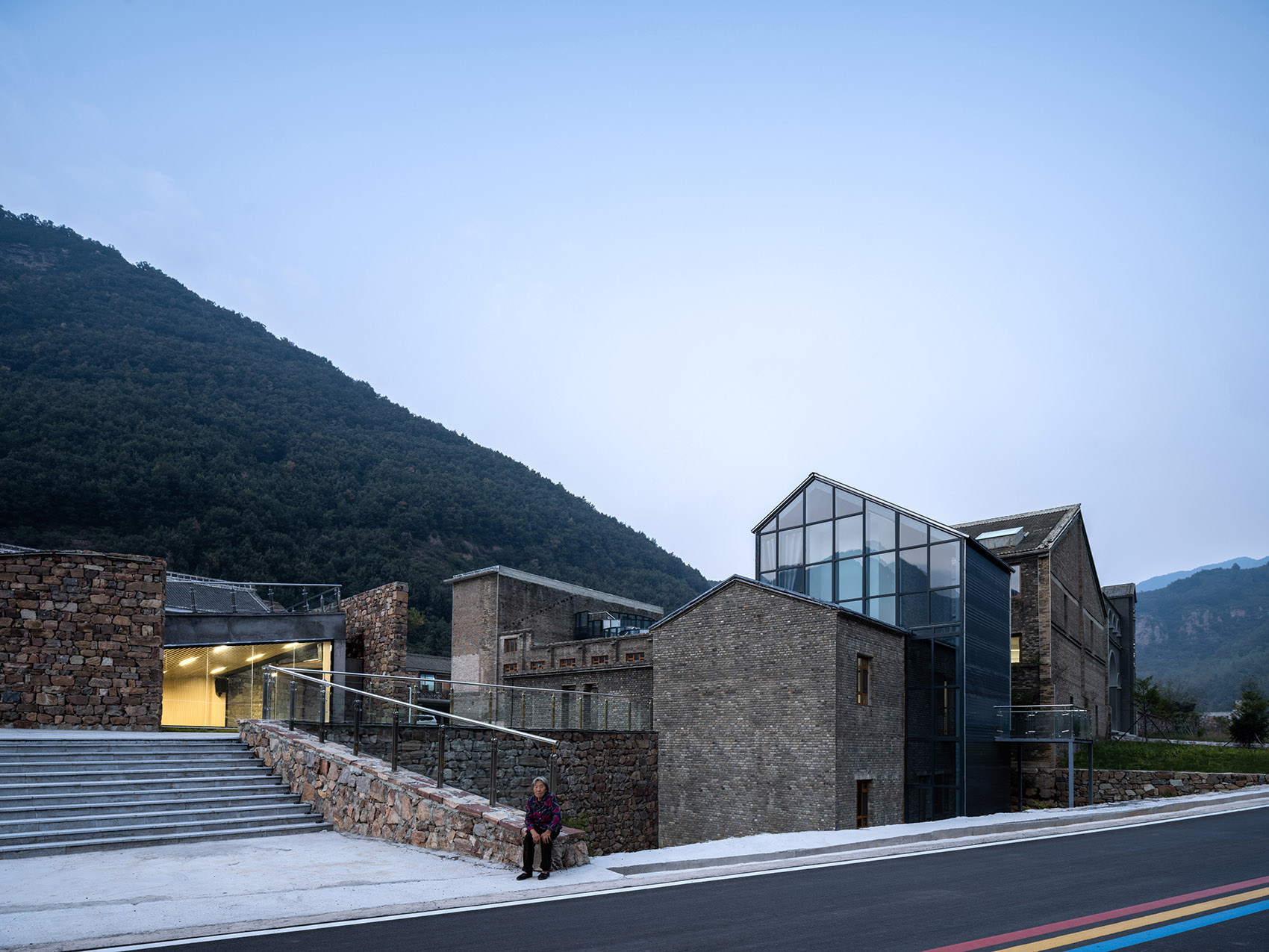 Li Geda Village Acupuncture Type Renovation by Common City Architecture ...