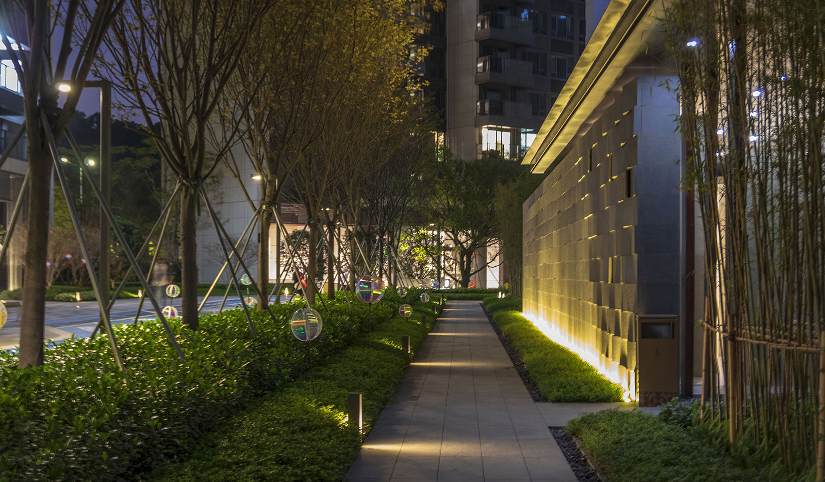 Shenzhen Yanlord Four Seasons New Gardens, China by CICADA + PUYU ...