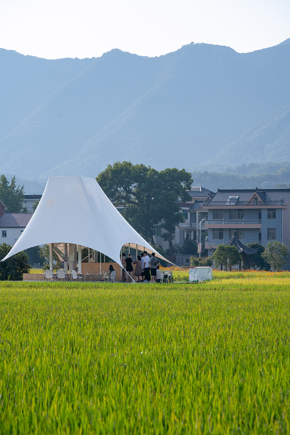 Tower Pavilion In Paddy Fields by JumpingHouseLab - 谷德设计网