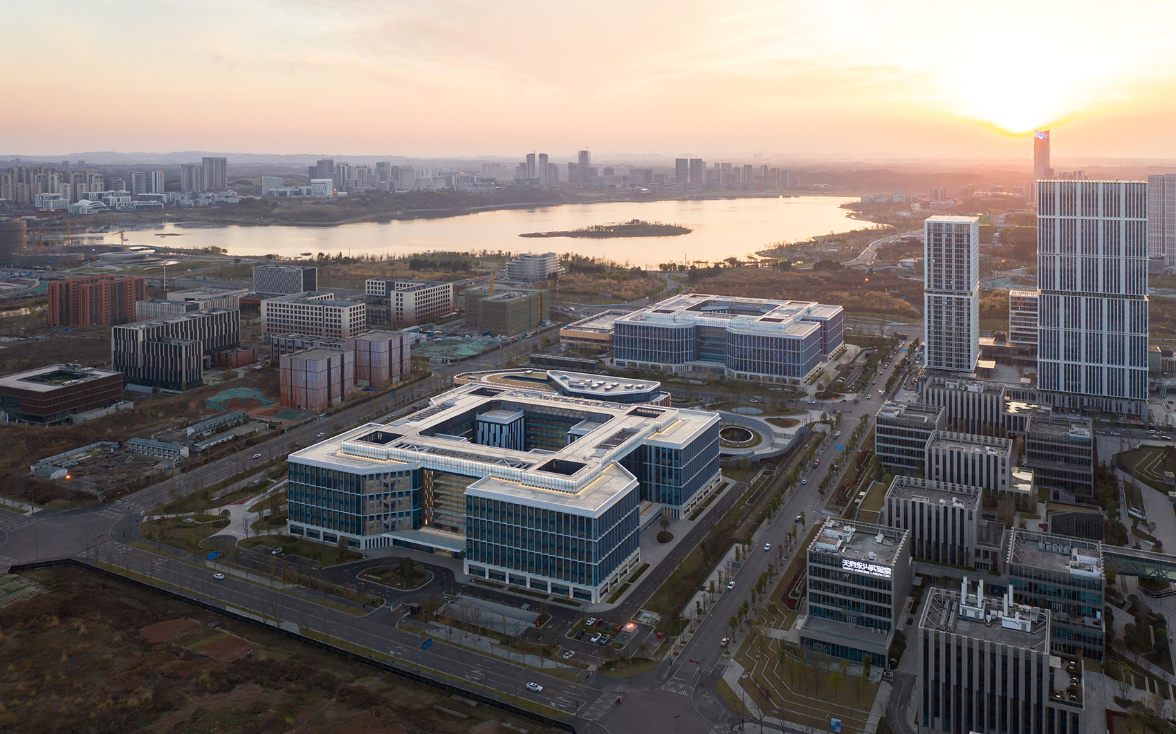 The Hikvision Chengdu Technology Park, China by ECADI - 谷德设计网