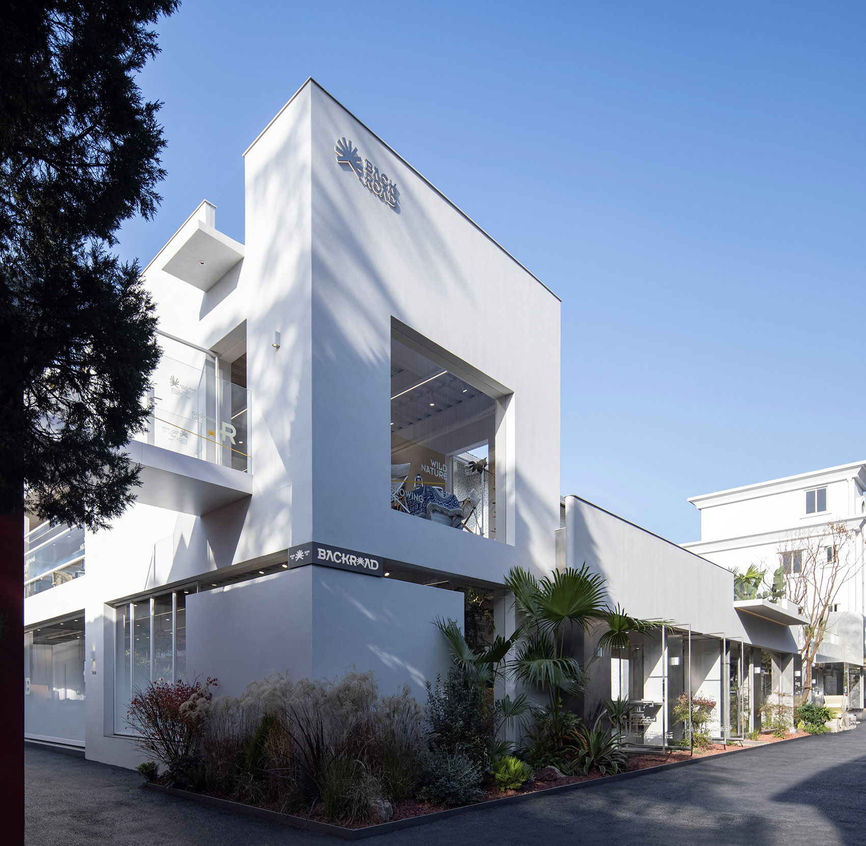 BACKROAD Outdoor collection shop by Hangzhou Guantang Interior Design ...