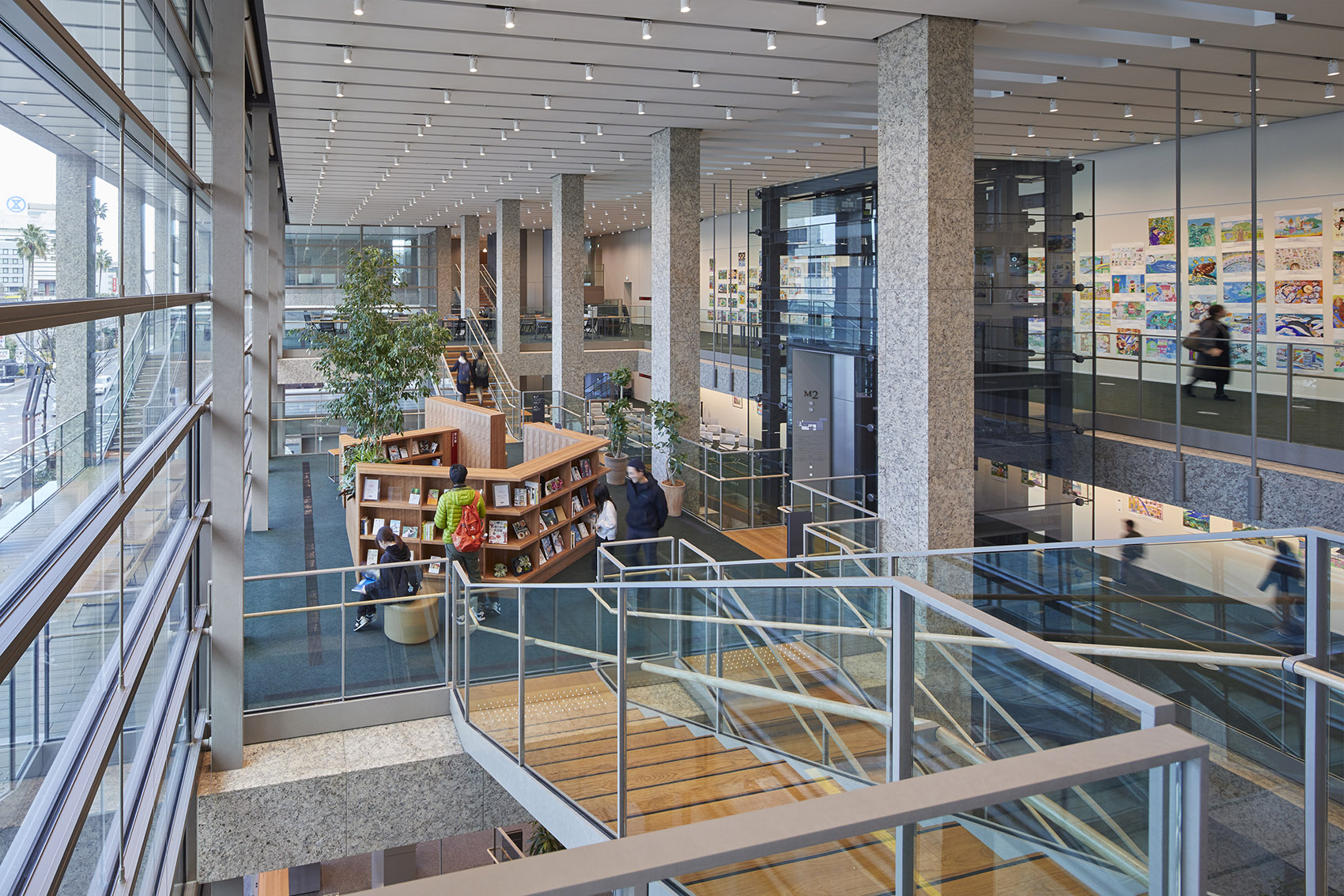 Awa Bank Head Office Sales Department Building by Nikken Sekkei Ltd - 谷德设计网