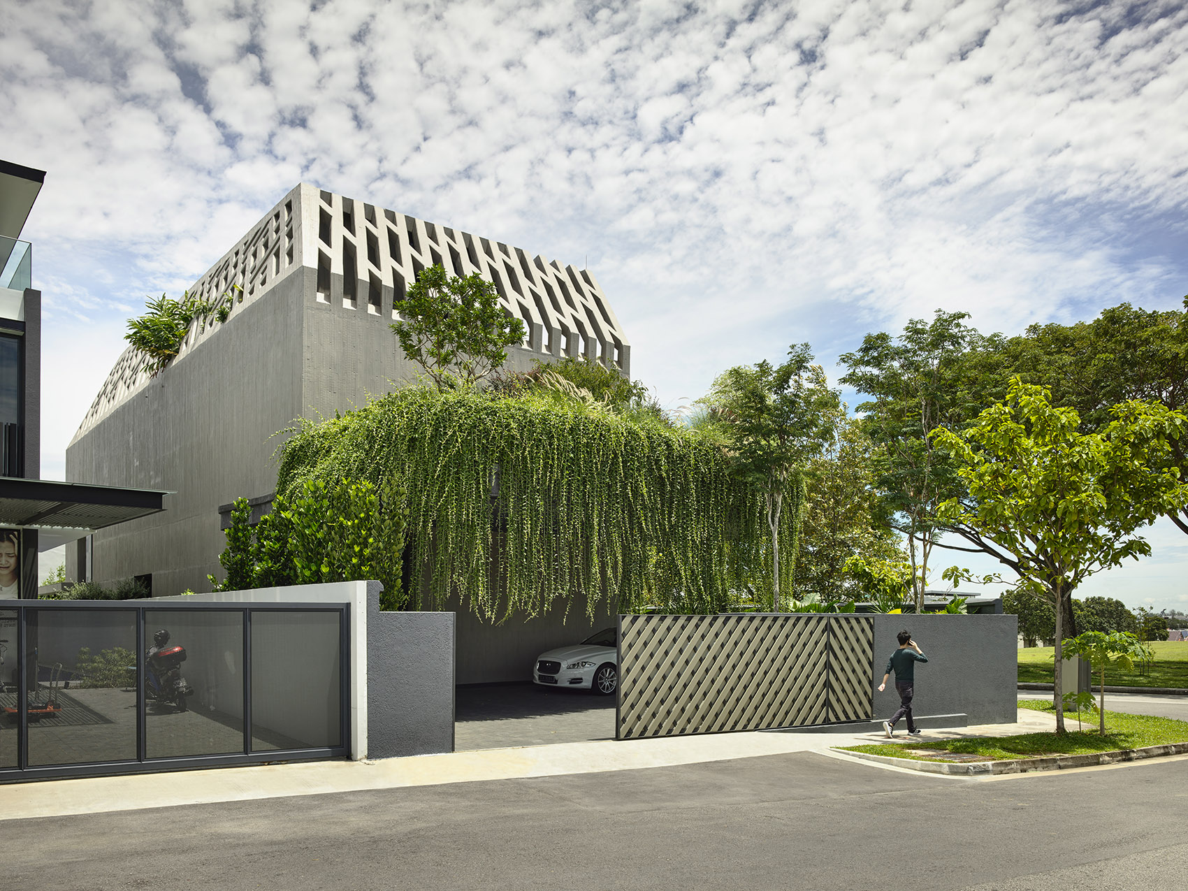 Concrete Yin Yang by HYLA Architects - 谷德设计网