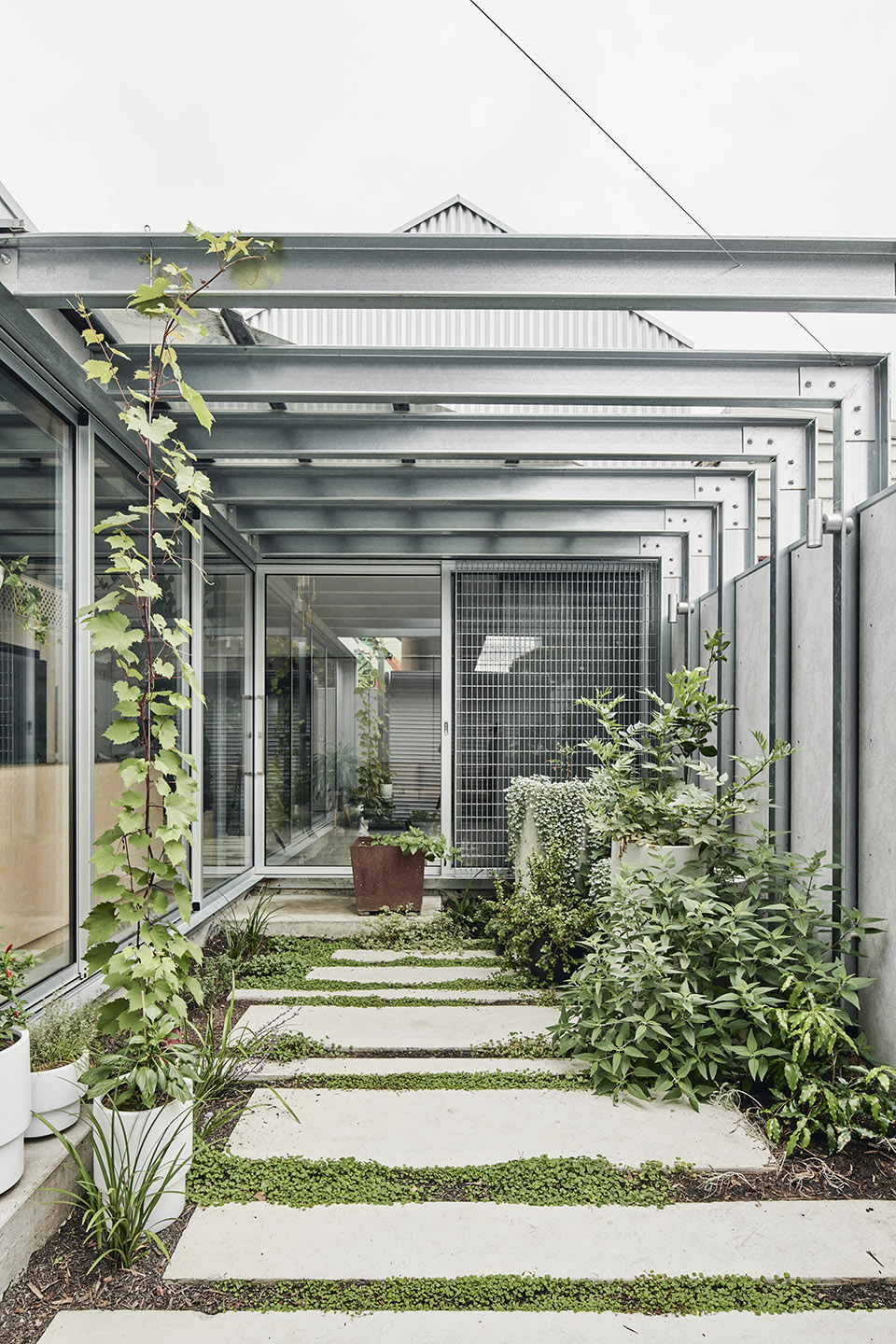 That Old Chestnut House by FIGR Architecture and Design - 谷德设计网