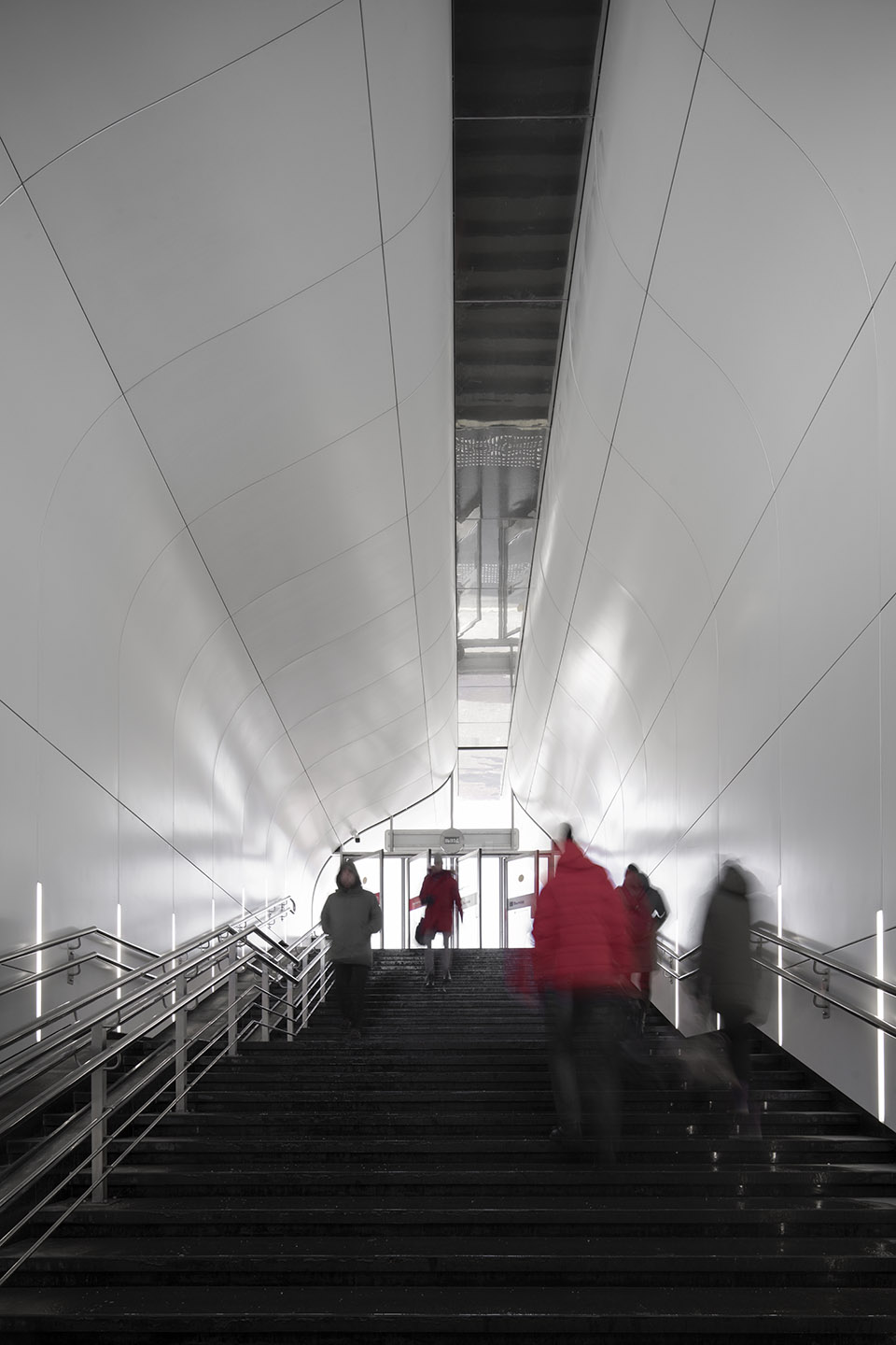 Klenovy Boulevard Station by ARCHSLON - 谷德设计网