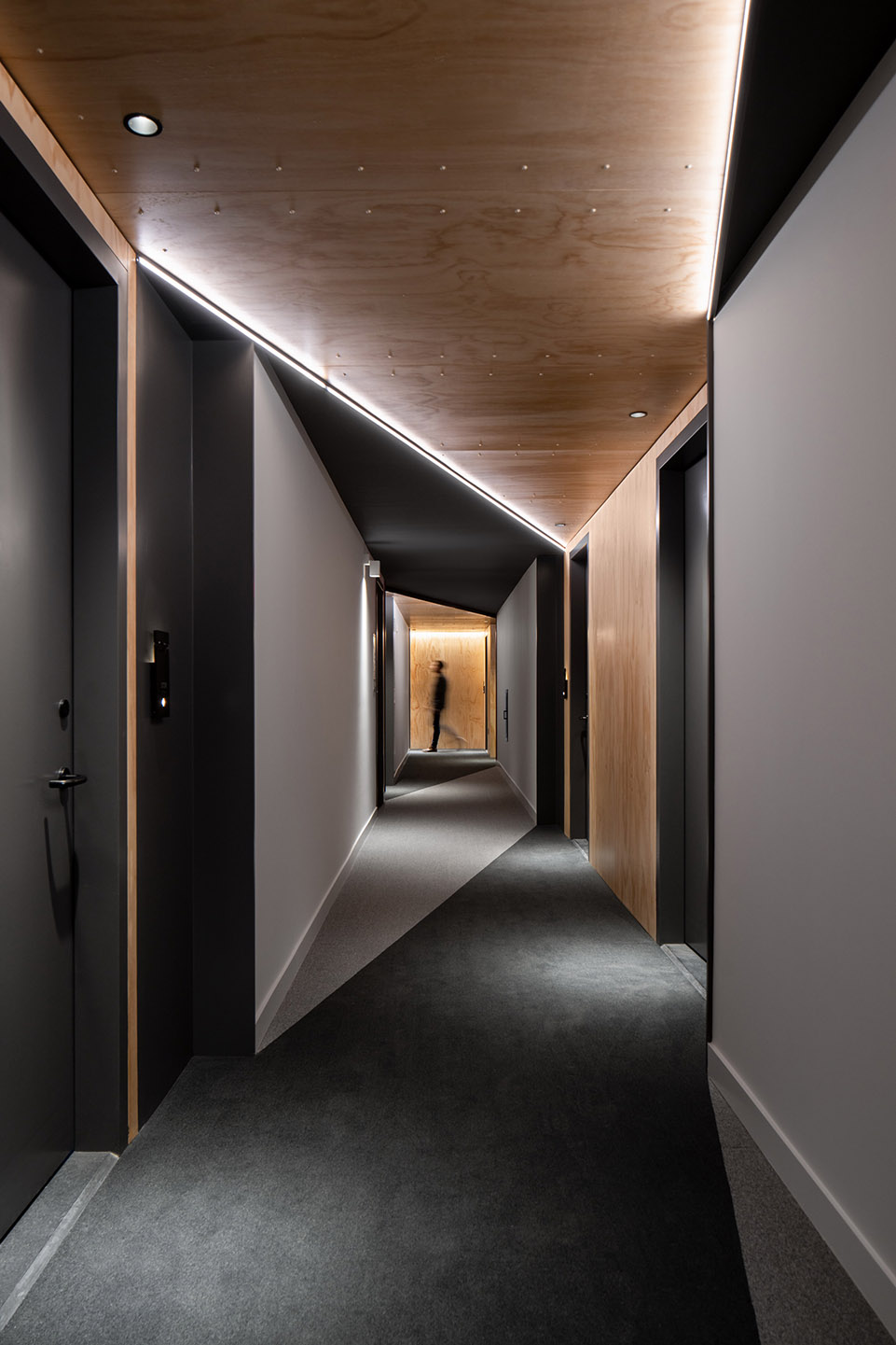 Serif and The Line Hotel by Handel Architects - 谷德设计网