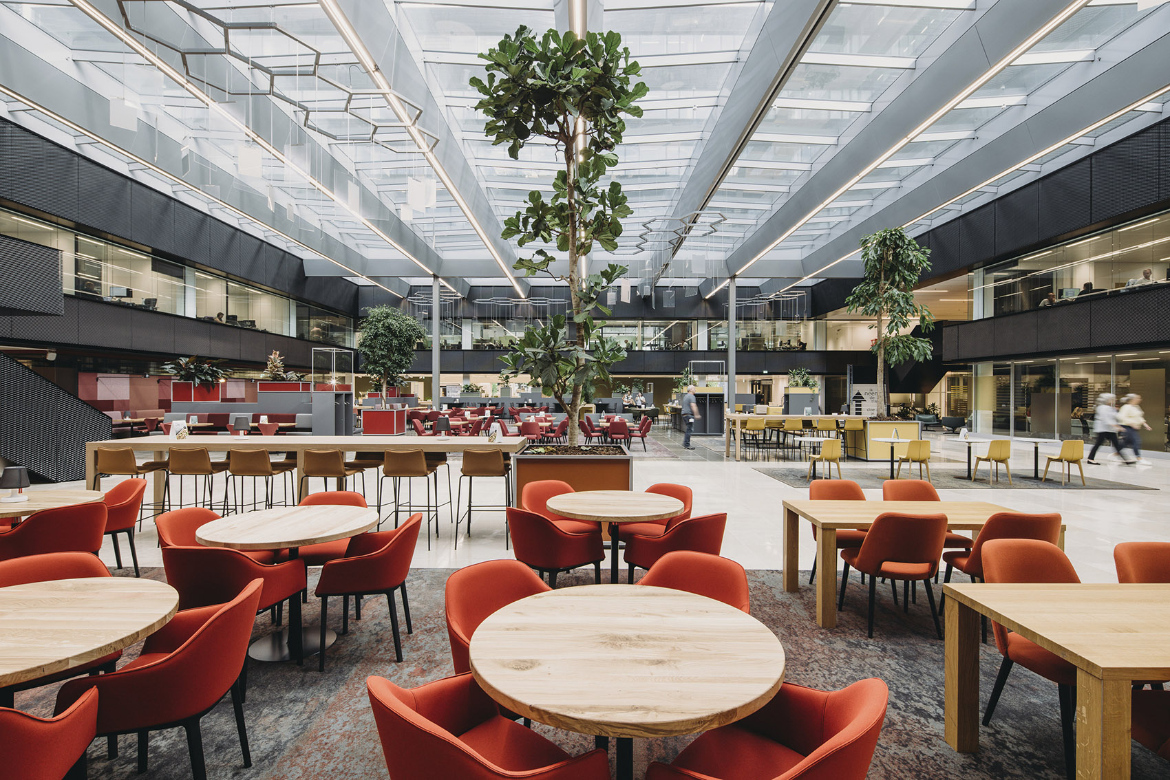 Refurbishment of a former bank headquarters in the Netherlands by ...